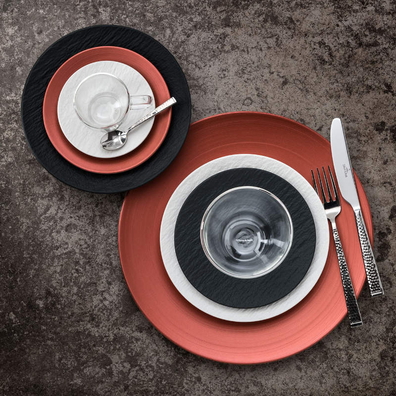 Gourmet Plates: Stylish Dining
