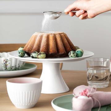 Porcelain Cake Stands for Elegant Presentation