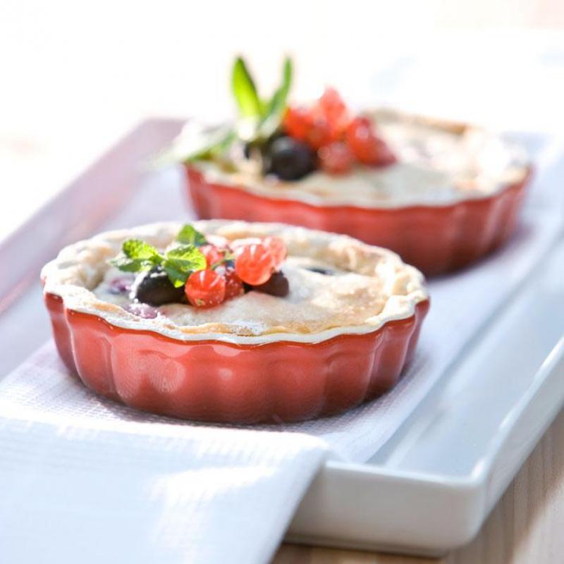 Le Creuset Stoneware Tart Dish - Stylish Baking